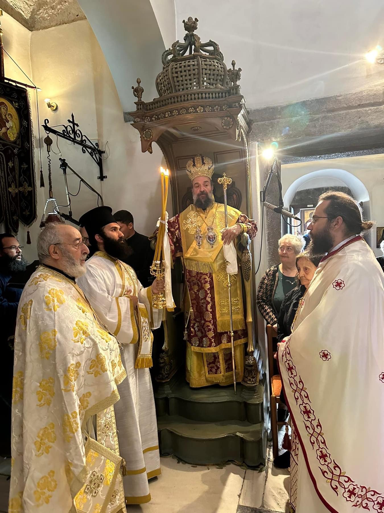 ΙΕΡΑ ΜΗΤΡΟΠΟΛΙΣ ΘΗΡΑΣ ΑΜΟΡΓΟΥ & ΝΗΣΩΝ